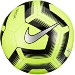 10 Best Footballs Under 500, 1000 & 2000 Rupees in India in 2021